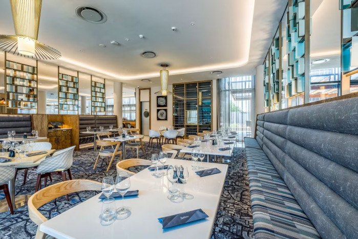 Radisson Hotel OR Tambo Restaurants in Kempton Park